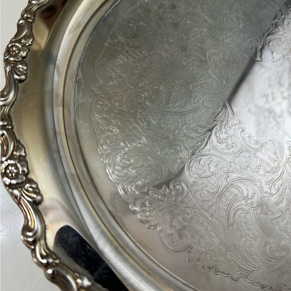Oneida | Dining | Oneida Large Round Serving Tray Vintage Oneida Silver ...